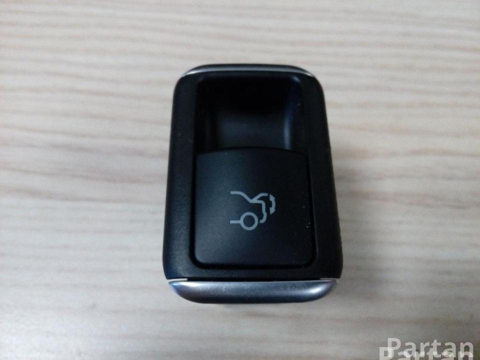 Boot lid/tailgate button A2129059300 Mercedes-Benz E-CLASS 2012