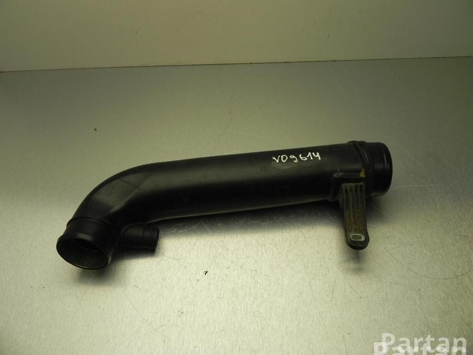 Intake air duct 1K0129654AP Škoda OCTAVIAII 2009 - €10