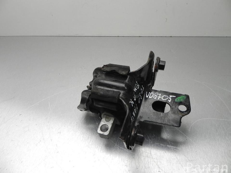 Engine Mounting 6Q0199555AR Volkswagen POLO 2010 - €20