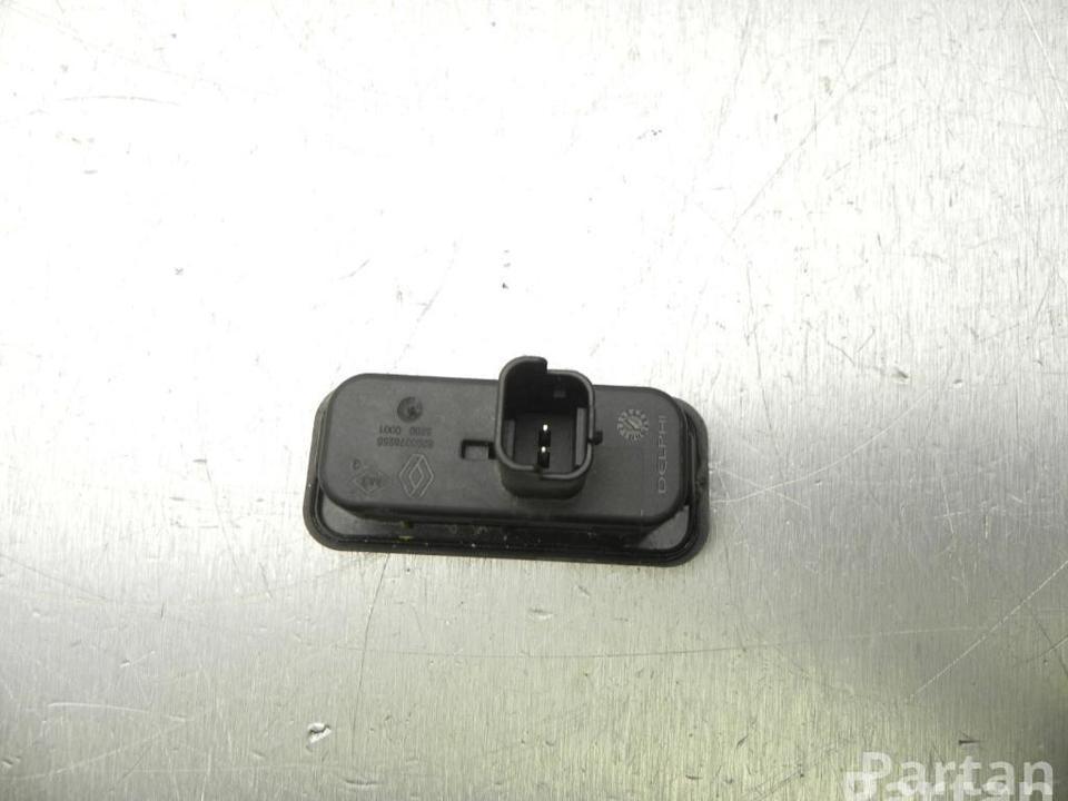 Boot lid/tailgate button 8200076256 Renault LAGUNA III Grandtour 2014