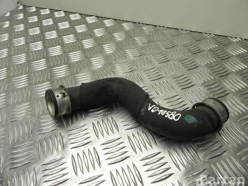 Radiator Hose A2125018282 Mercedes-Benz E-CLASS 2012 - €15