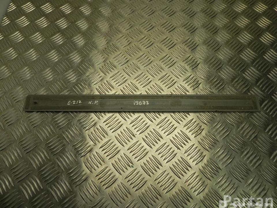 Door Sill Trim A2126860936 Mercedes-Benz E-CLASS 2012