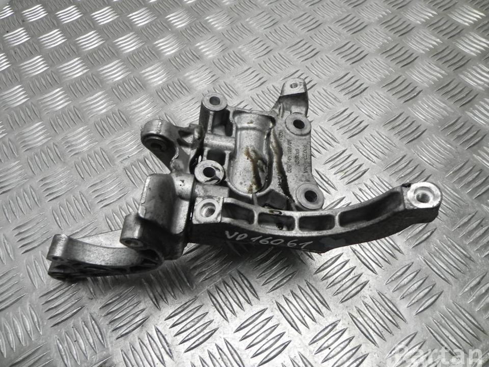 Bracket 059145169AN Porsche CAYENNE 2012 - €15