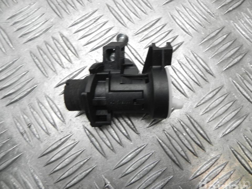 Door Lock A2047500061 Mercedes-Benz C-CLASS 2014