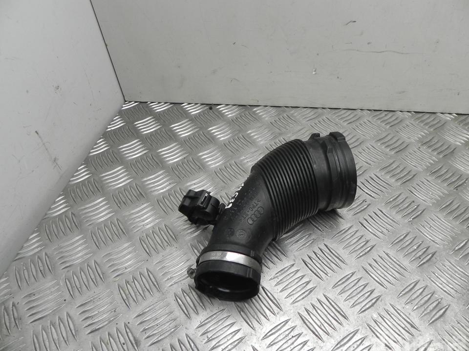 Intake air duct 04L129661B Audi A4 Avant 2016 - €15