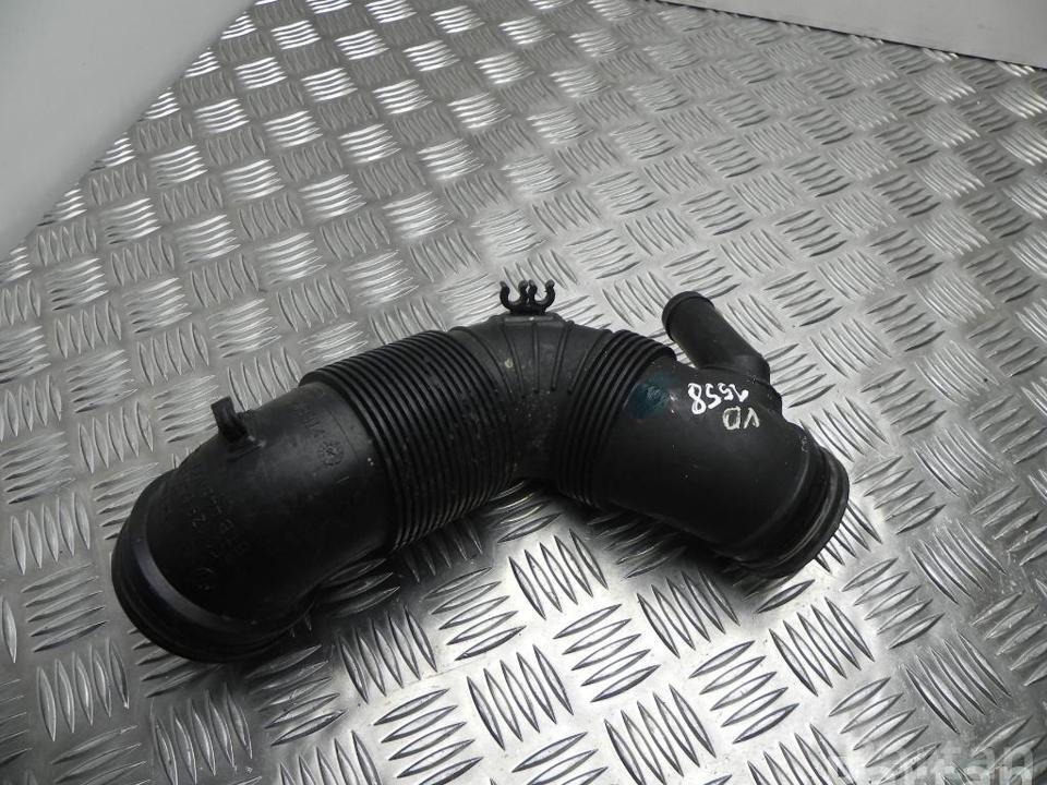 Intake air duct 3C0129654P Škoda OCTAVIAII 2007 - €9