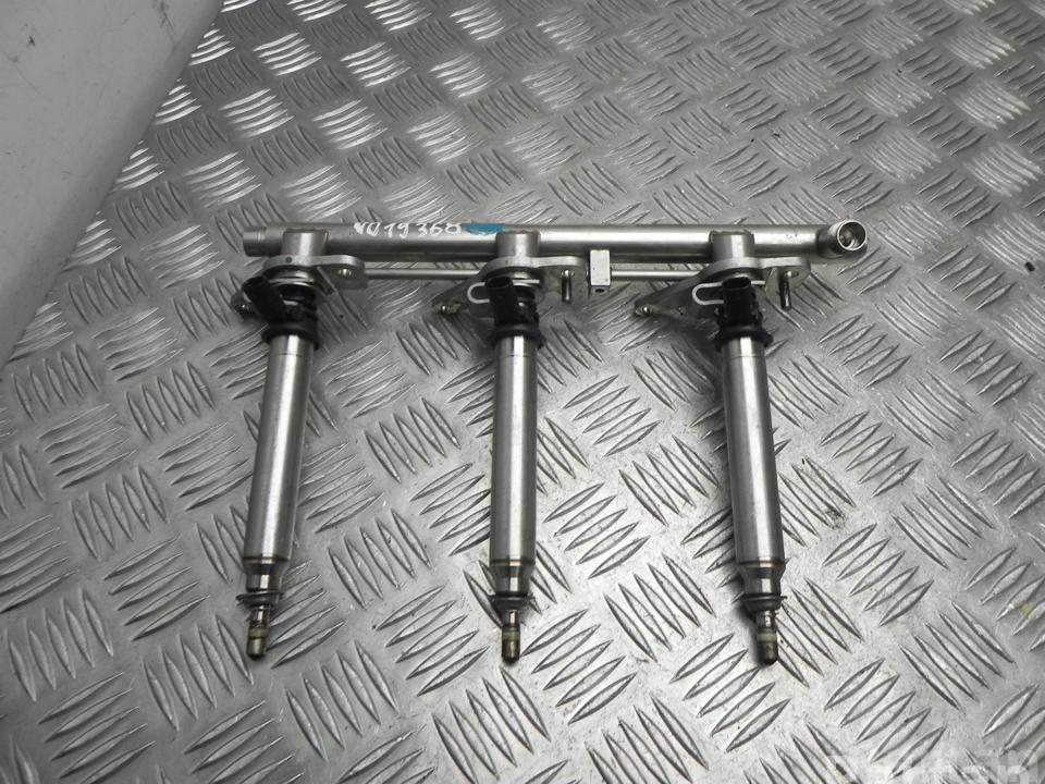 Fuel rail A2760704095 Mercedes-Benz E-CLASS Coupe 2011 - €70