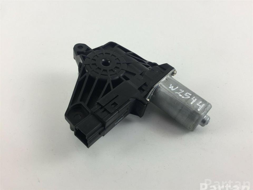 Window lifter motor A2469063100 Mercedes-Benz GLA-CLASS 2013 - €18