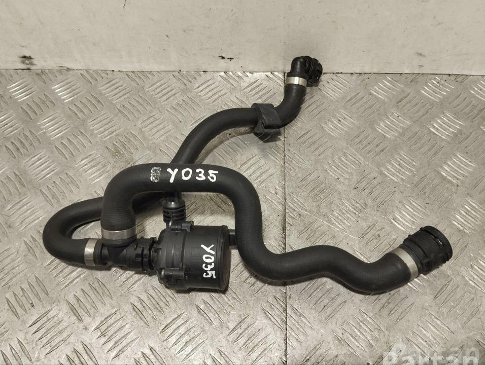 Water Pump A0005007600 Mercedes-Benz C-Class 2023 - €190