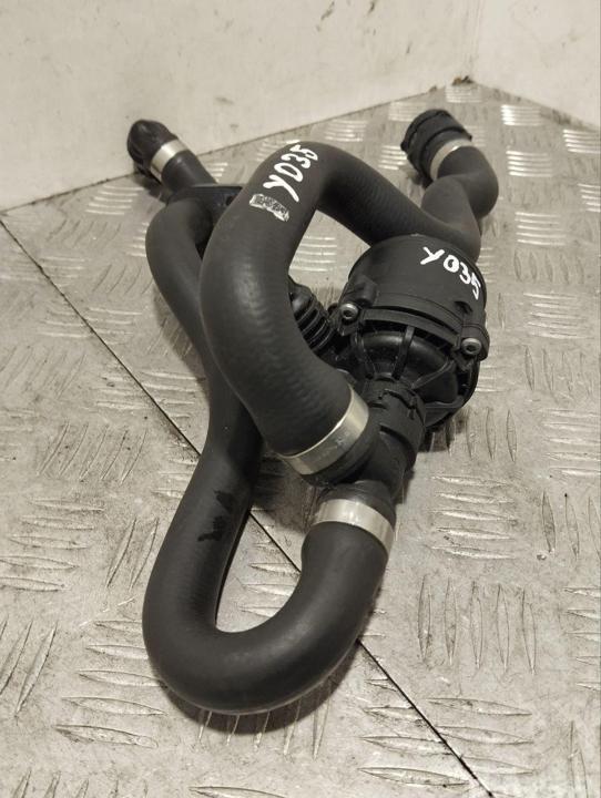 Water Pump A0005007600, A2065013300 Mercedes-Benz C-Class 2023