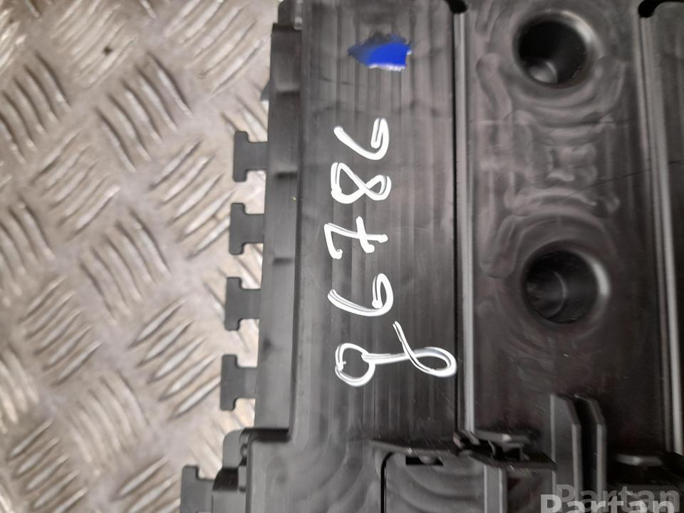 Mercedes-Benz A2135406100 C-CLASS (W205) 2018 Fuse Box