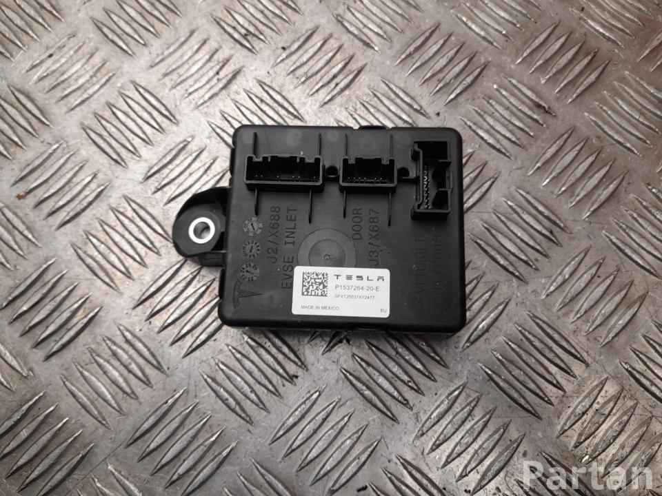 control unit P153726420E Tesla Model Y 2025 - €144